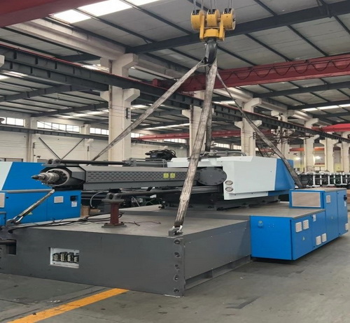 Lifting and Installation plastic injection molding machine - Haichen
