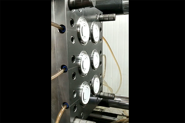 Safety of plastic injection molding machine - Haichen