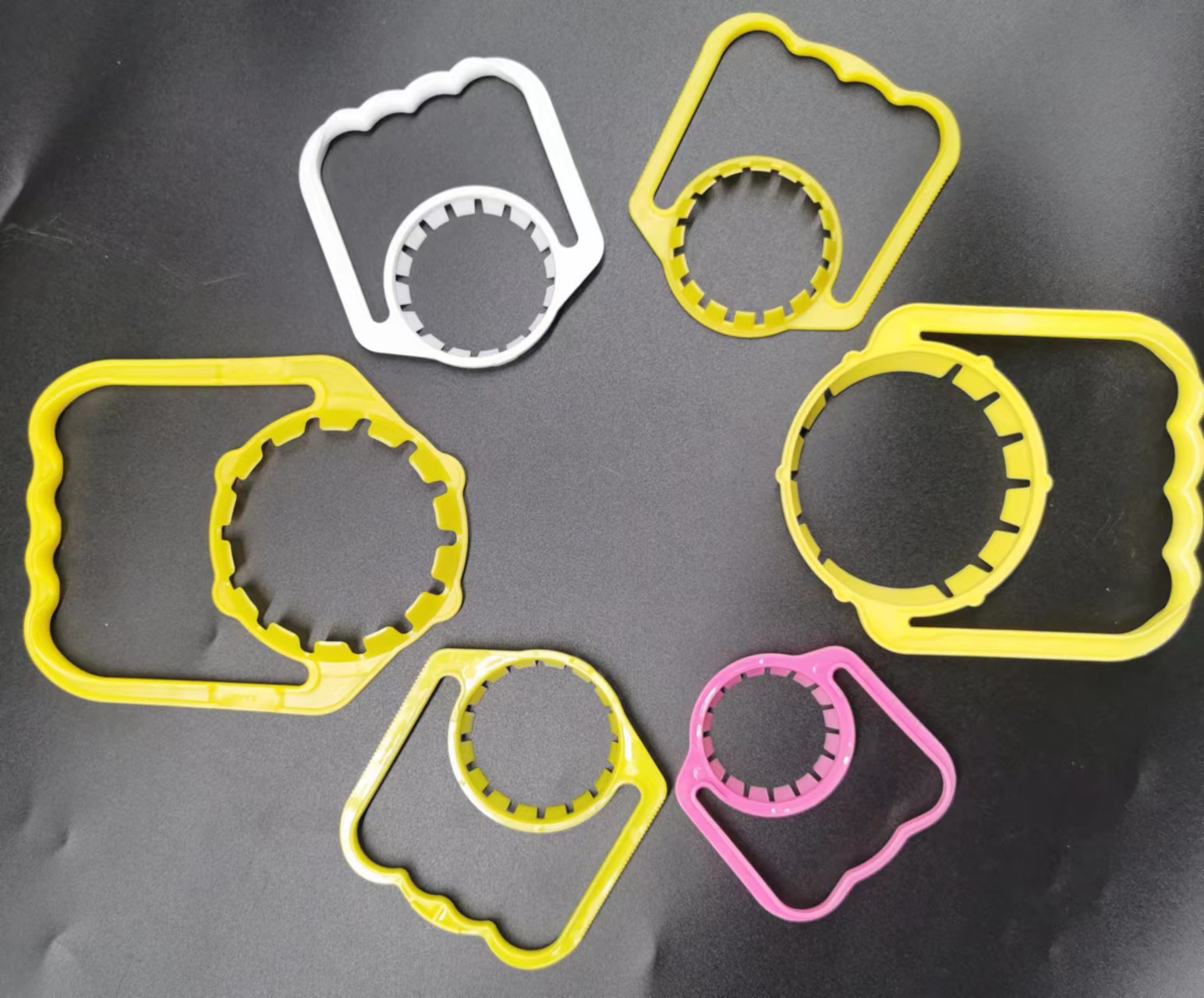 Bottle handle injection molding machine - Haichen