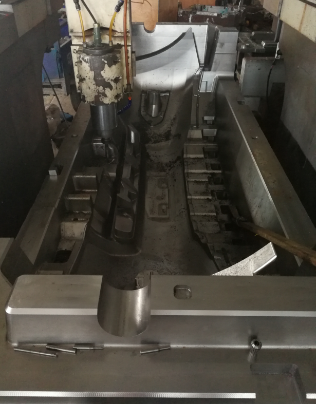 Plastic crate making machine - Haichen