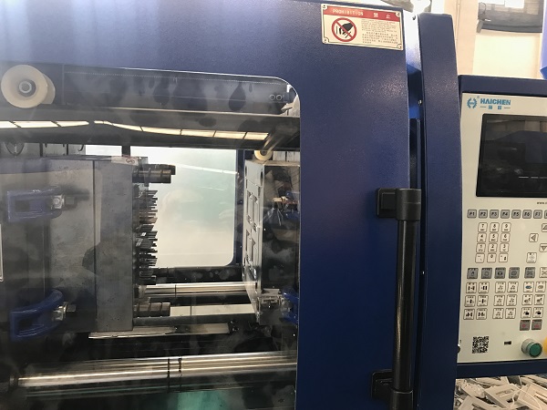 Tips to install Plastic Injection Mould on Injection Molding Machine ...