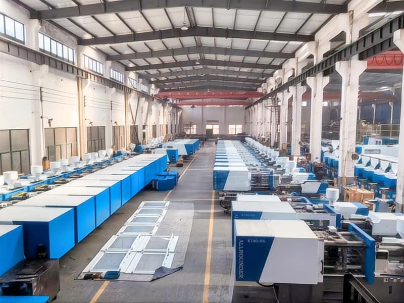 Mechanical safety devices for injection molding machine - Haichen