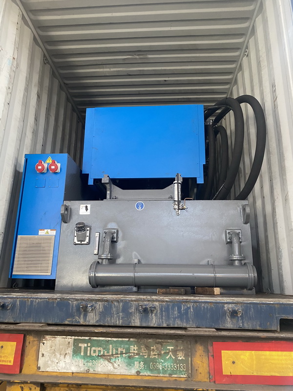 Injection machine loaded into container for shipment - Haichen