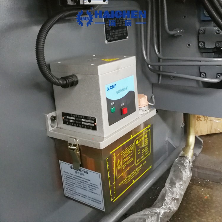 Lubrication system of injection molding machine maintenance - Haichen