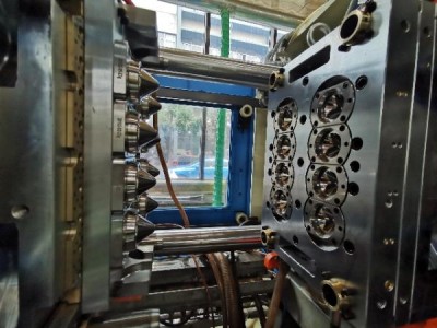 What is Mold Temperature for Injection Molding？ - Haichen