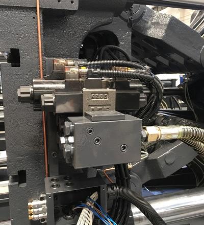 What is a hydraulic clamping cylinder in injection molding - Haichen