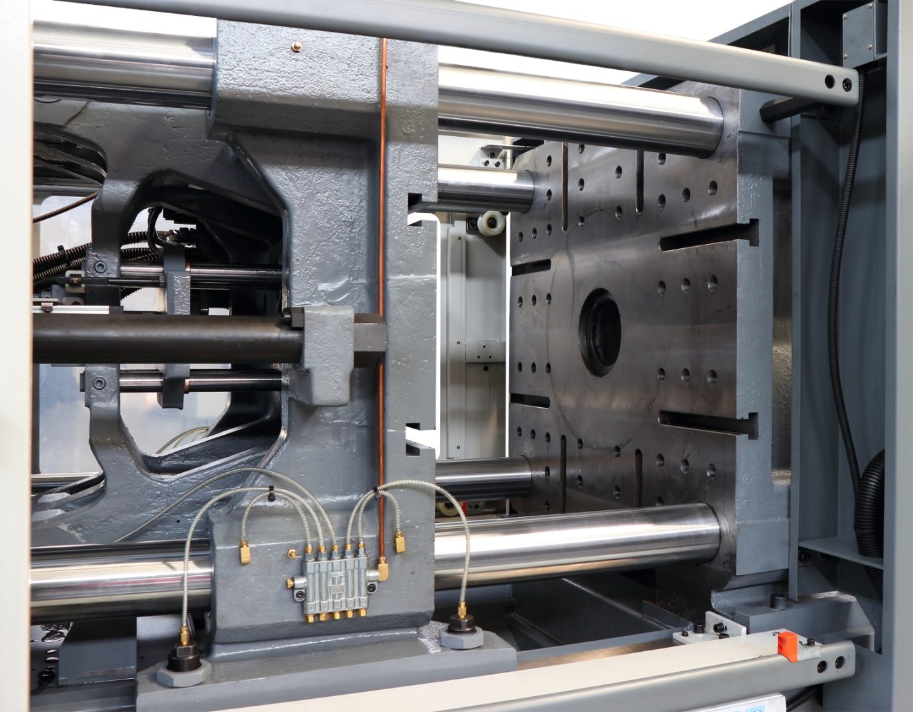 Precautions of Plastic Injection Mould installation - Haichen
