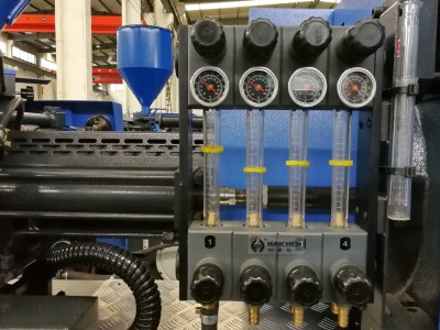 How to Select the right cooling system in injection molding?